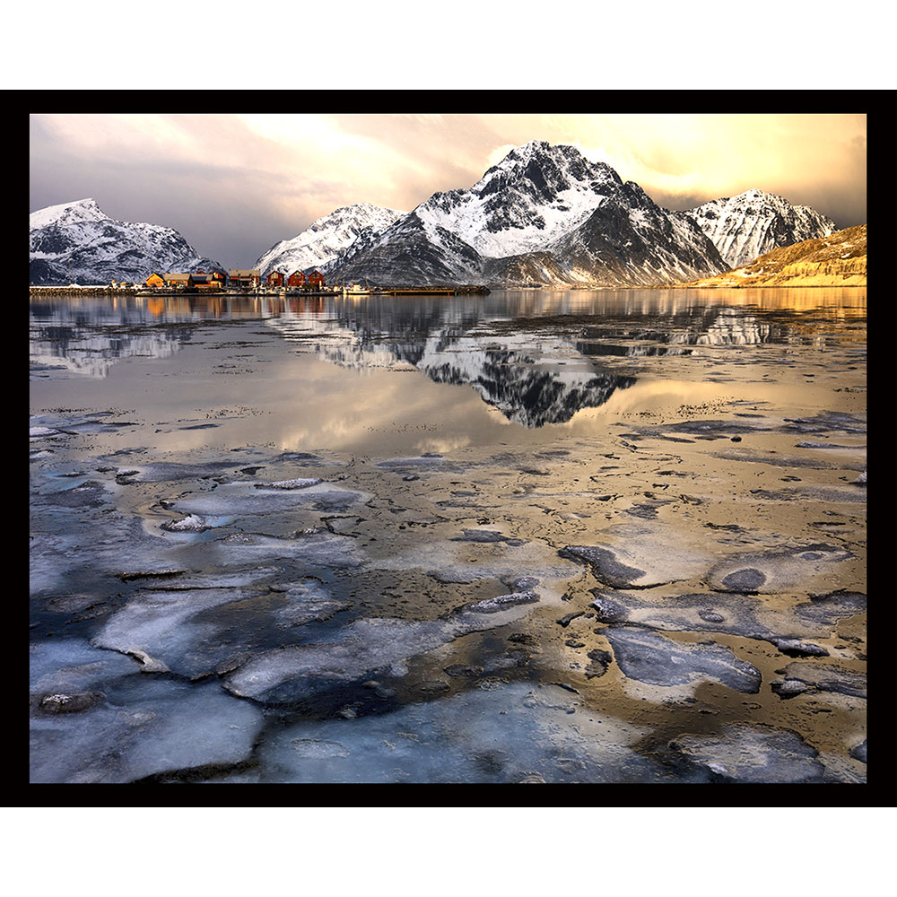 Icy Lake - Night Light Designs
